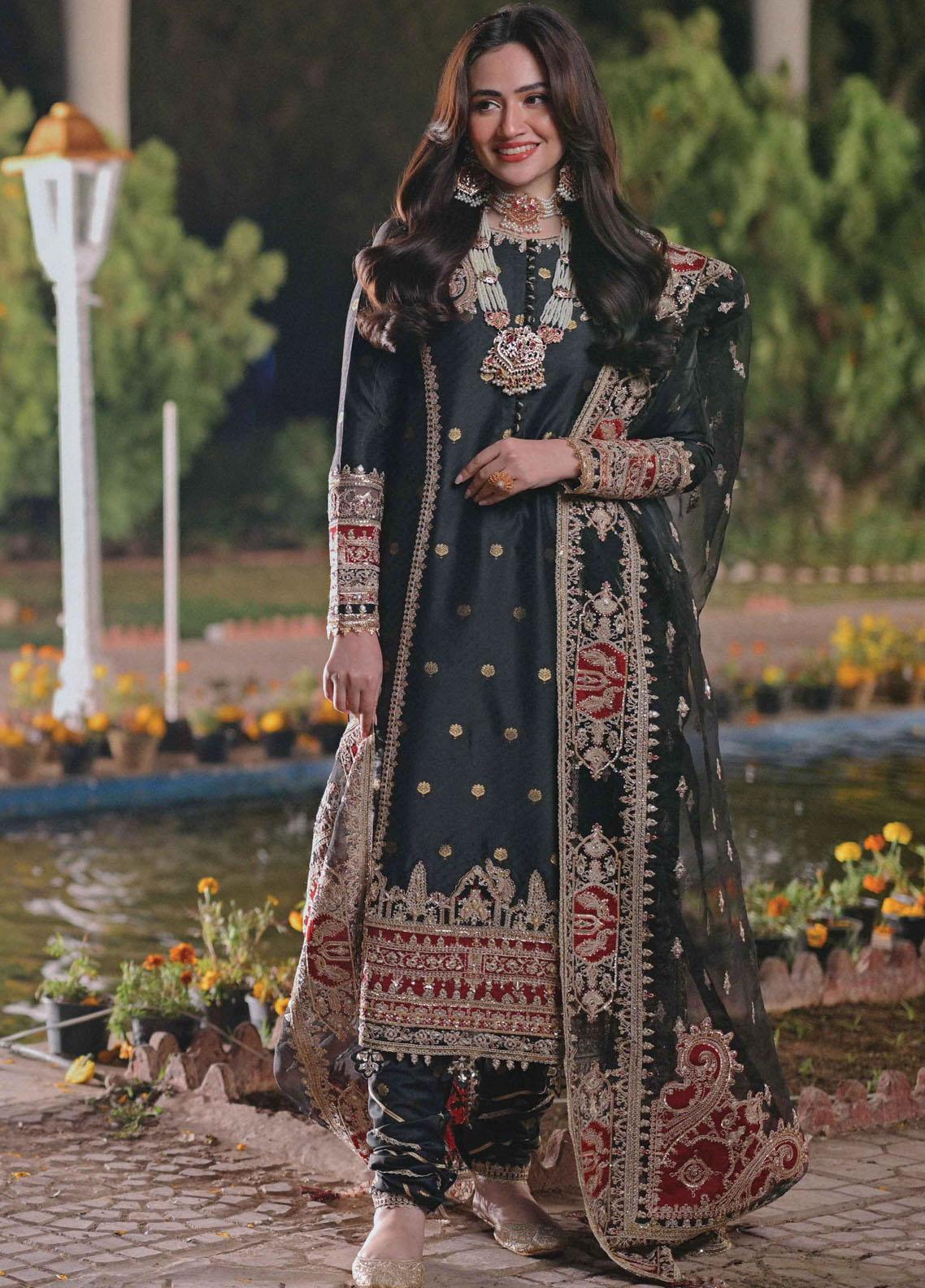 Irum | Mastani Luxury Formal | Qalamkar – portia fabrics